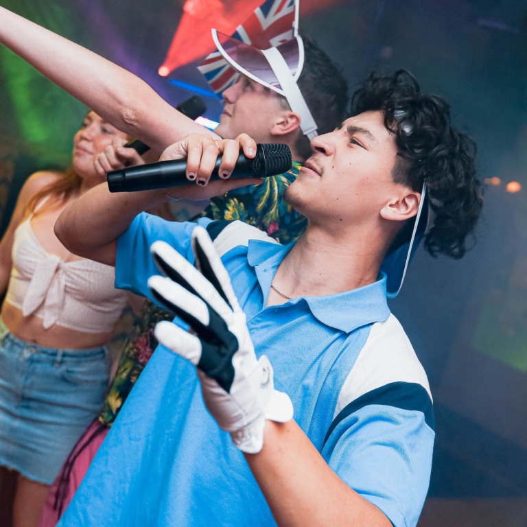 Retro Bar Cardiff - Home Of The Party Vibe